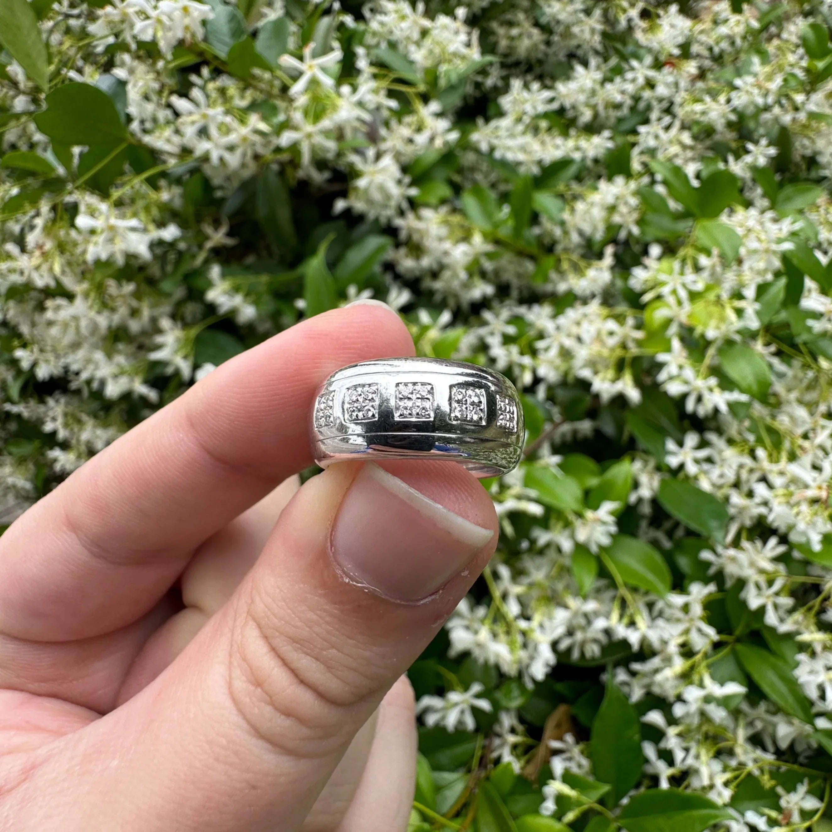 18ct White Gold Diamond Ring – Wild Trout Jewellery